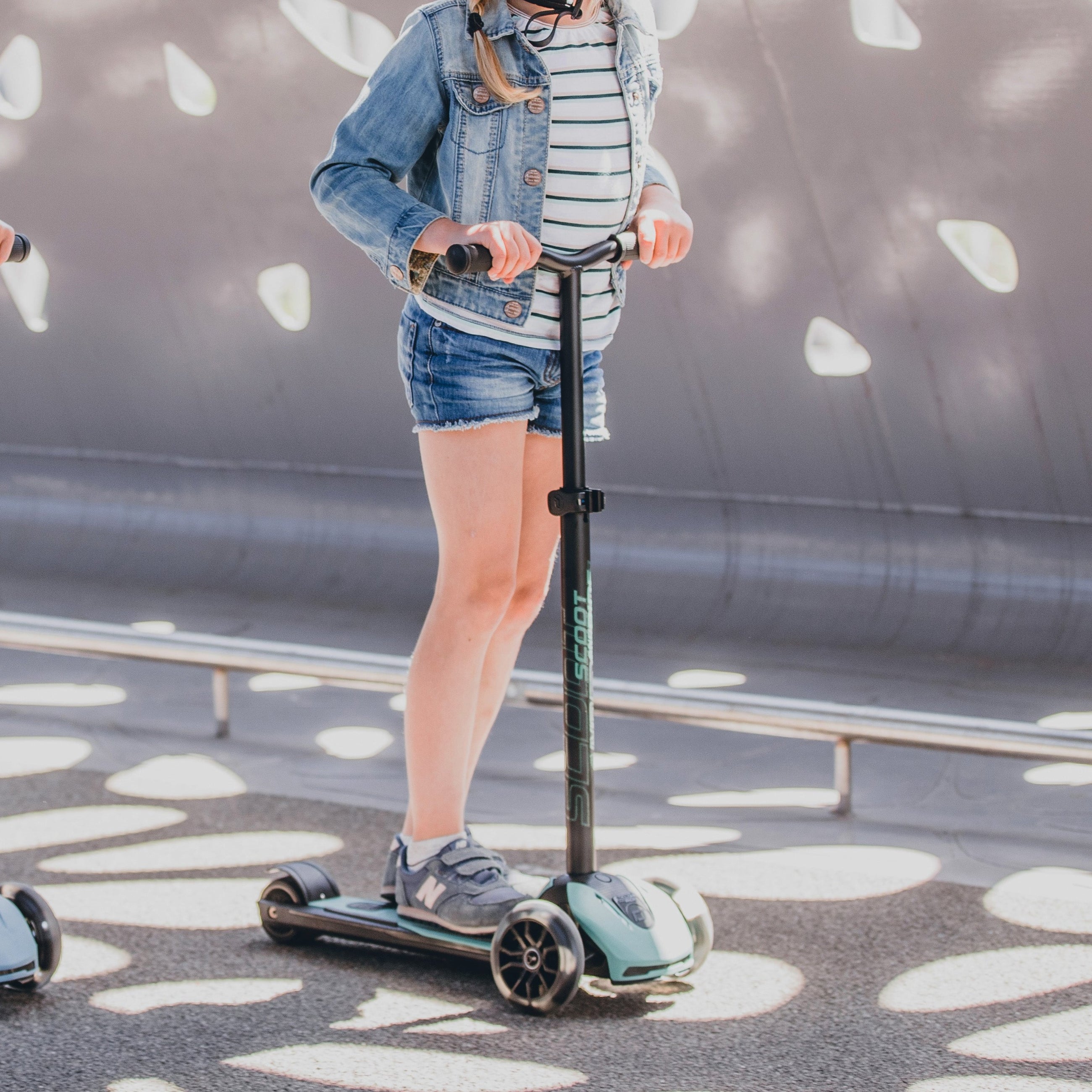 Scoot Ride Kick 5 Scooter - Forest with LED Wheels